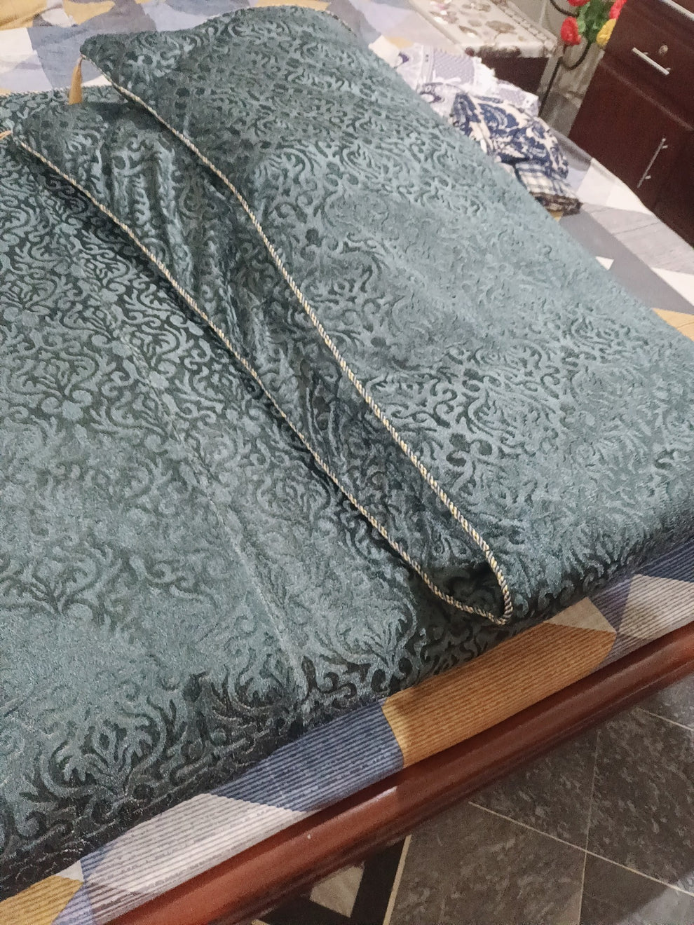 King Size Emboss Razai Cover – Premium Textured Bedding – Hoorab textile
